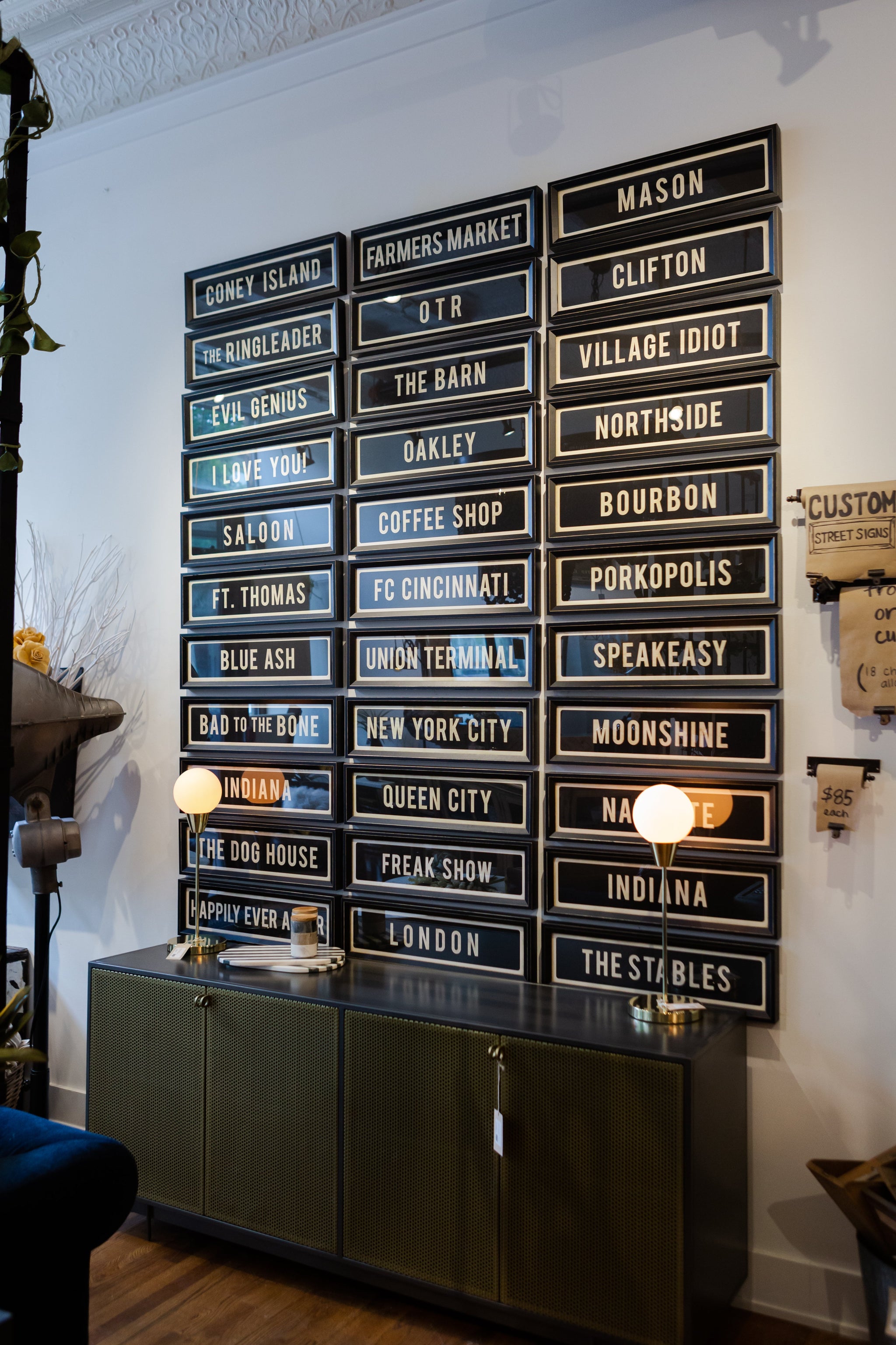 Custom Street Signs & Custom Lighted Signs